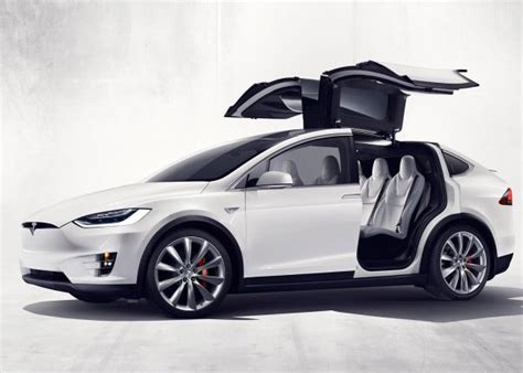 Tesla Auto Pilot Feature Successfully Brings Driver To Emergency Room