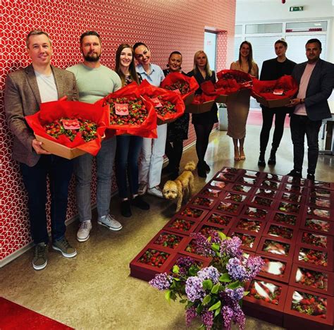 Dita Mirbaha On Linkedin Dzimšanas Diena Mums Saldas Zemenes Jums 🍰🍓🎈mīļā Dpd Latvija Novēlu…