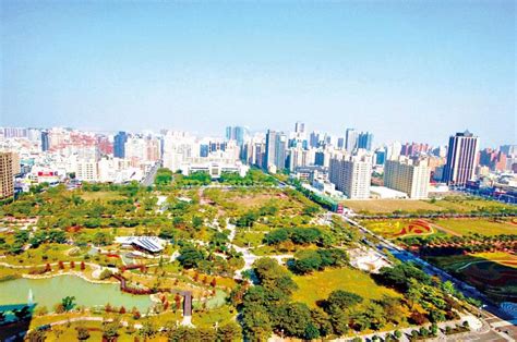 【高雄】博愛香榭 巨蛋商圈泳池精品宅 地產天下 自由電子報