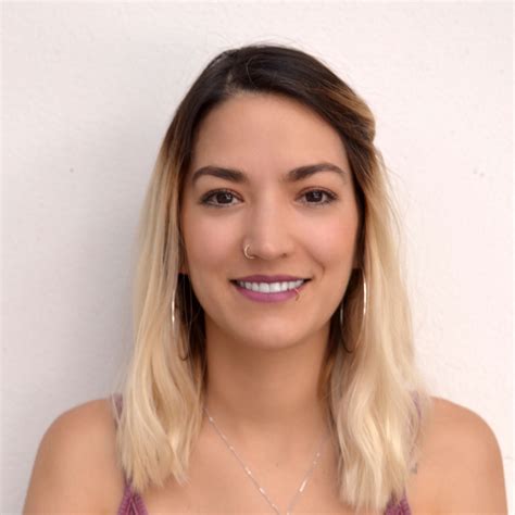 SofÍa Lozano Modern Vocal Training