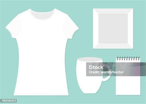 디자이너 프레젠테이션용 템플릿입니다 브랜딩 모형 티셔츠 템플릿입니다 흰색 여성 모델 T 셔츠 프론트 사이드 액자 컵 스프링 노트북 메모장 평면 디자인 고립 된 파란색