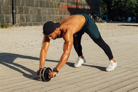 How To Master The Ab Rollout The Manual