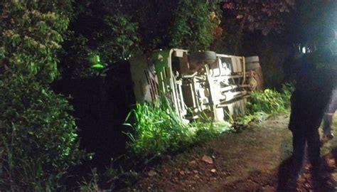 Volcamiento De Un Bus En Picaleña Deja 27 Heridos En Ibagué