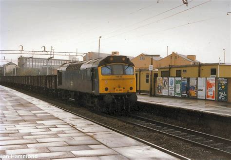 1720hrs 25251 25287 On 1m20 Glasgow Euston 25s Detached At