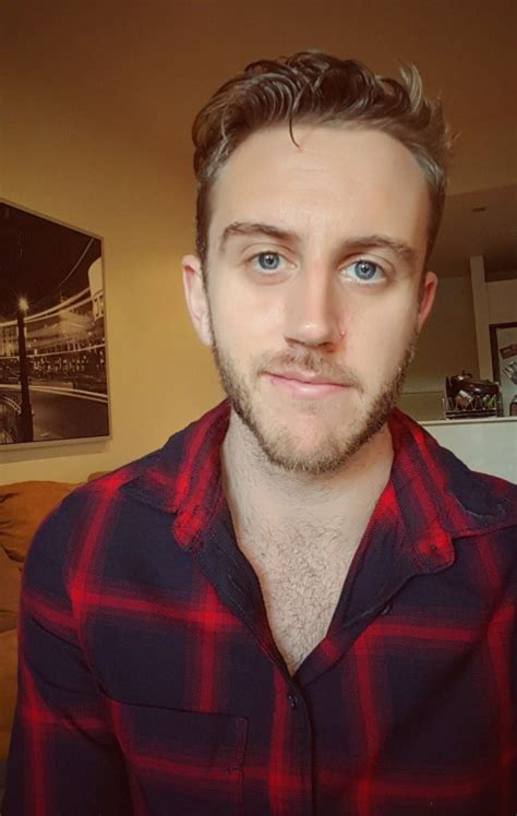 Thumbspro Nick Gets Thicc