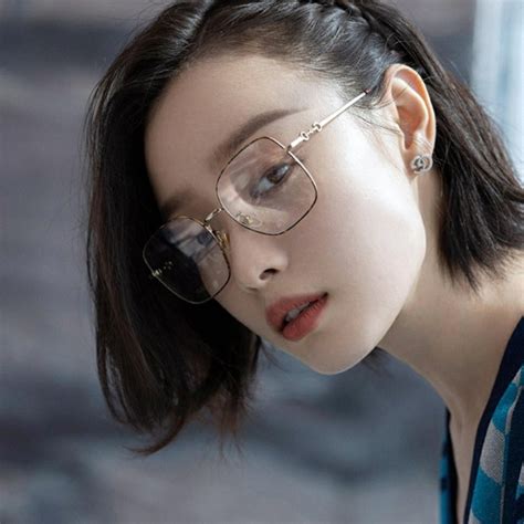 倪妮同款眼镜倪妮眼镜明星同款眼镜大山谷图库