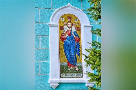 На гимназическом храме в Орле появилась мозаичная икона | Орловская ...