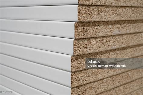 Tumpukan Papan Partikel Chipboard Atau Papan Serat Kepadatan Rendah