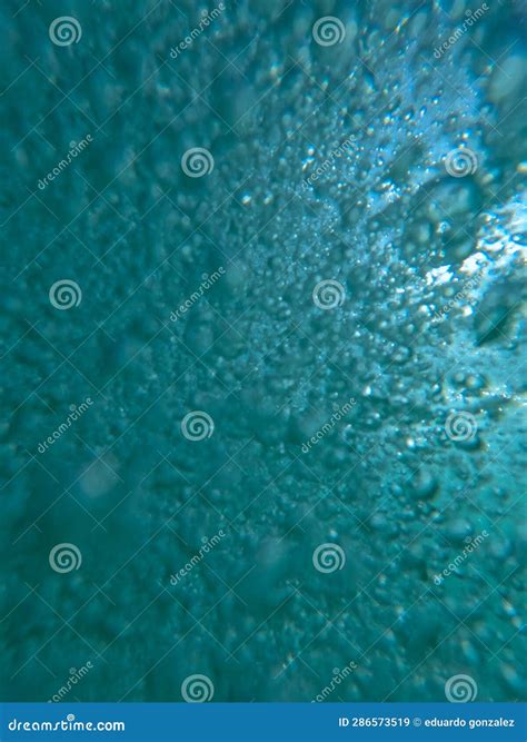Bubbles Blue Underwater Pov Stock Image Image Of Blue Beach 286573519