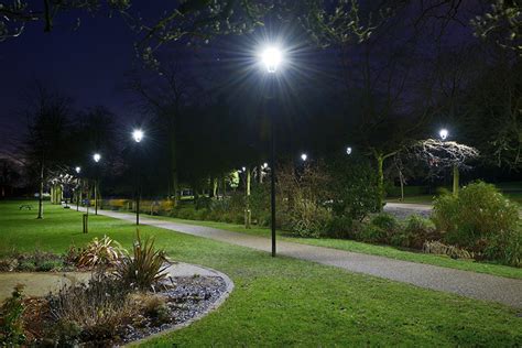 Fondos de Pantalla Inglaterra Parque Arboretum Walsall Noche Farola Césped Arbusto Naturaleza