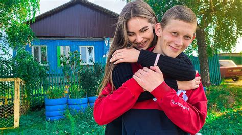БЕДНЫЙ ШКОЛЬНИК ПОМИРИЛСЯ С ДЕВУШКОЙ И ОТКАЗАЛСЯ ВОЗВРАЩАТЬСЯ ДОМОЙ Youtube