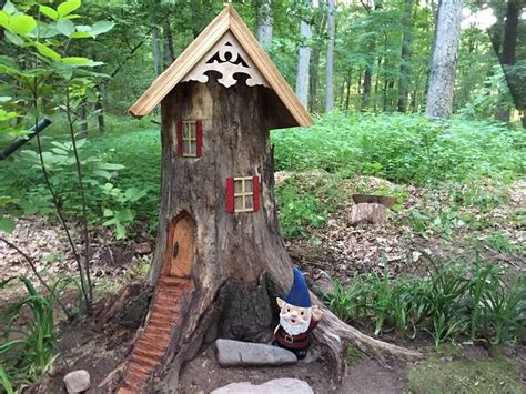 Garden Stump Turned Into Gnome House Garden Tree House Gnome House