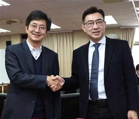 外交及國防委員會召委：支持國防建設 提供施政建言 要聞 外交及國防委員會召委：支持國防建設 提供施政建言 青年日報