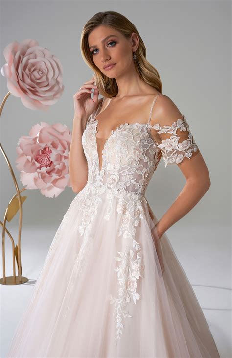 Robe de mariée Modèle Victoria Couture Nuptiale Paris Robes Rose