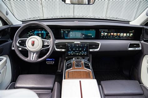 El Hongqi Ehs9 Inicia Su Expansión Europea ·· Amaxofilia