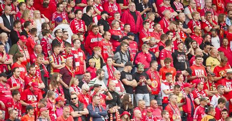 Kibice na meczu Widzewa Łódź z Lechem Poznań Byłeś tam Odszukaj się w