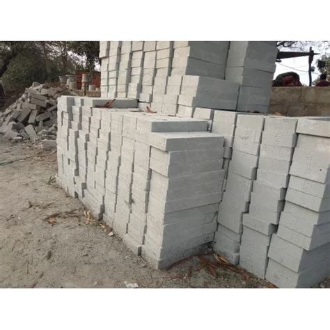 Aerated Autoclaved Block Cement Material 40 Kg M3 Density Gray Color Autoclaved Aerated