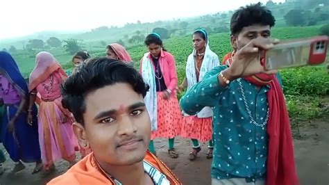 आदिवासी नवाई गरबा भैया सिंह के चैनल पर Youtube