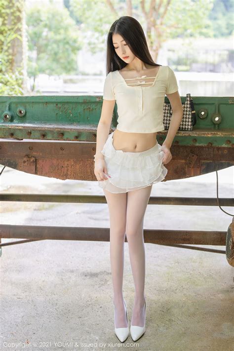 YouMi尤蜜荟 Vol 708 美女模特熊小诺 浅色调服饰 白丝系列阳朔旅拍 28 美图131