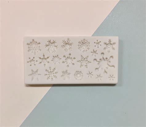 20 Mini Snowflakes Crafty Cake Shop