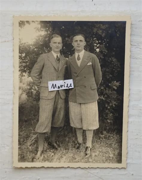 FOTO ALT WK2 Portrait Wittenberge Soldat Abzeichen Namen Anzug Jung