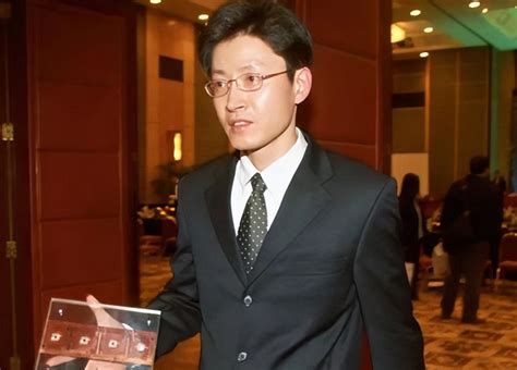 骗走11亿研发经费，让“中国芯”停滞13年：被拆穿后，他逃往美国 知乎