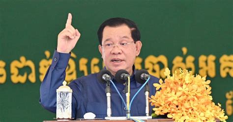 សម្តេចតេជោ ហ៊ុន សែន ស្នើឱ្យគ្រប់សាលាទាំងអស់ណែនាំសិស្សច្រៀងបទនគររាជដោយផ្ទាល់មាត់ នៅពេលគោរពទង់ជាតិ