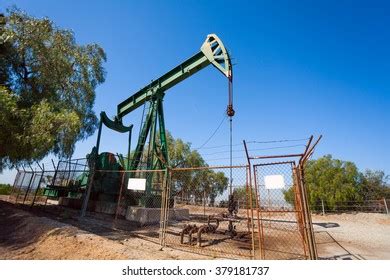 Pump Jacks Extract Oil Oilfield Usa Stock Photo 379181737 Shutterstock