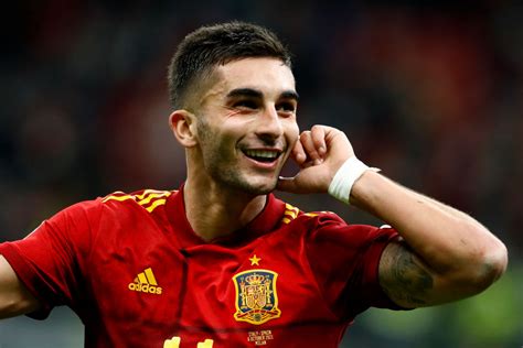 Not Worth 45m Fans Rage As Club Step Up Efforts To Sign Man City Star