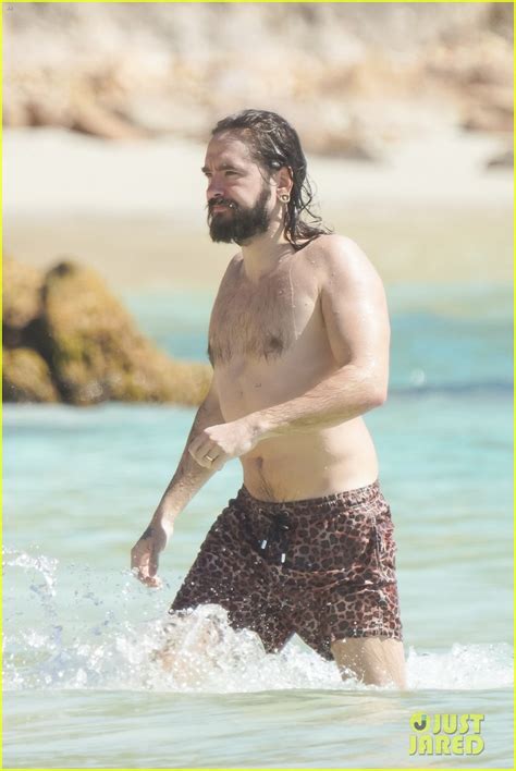 Heidi Klum And Tom Kaulitz Enjoy Pda Filled Beach Day Complete With A