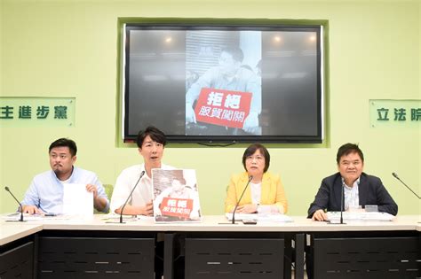 太陽花世代戰柯文哲 還原他「比318學運還早反服貿」對話紀錄 上報 要聞
