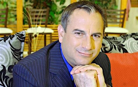 Ex De Patricio Cabezut Lo Acusa De Abusar De Sus Hijas Entre Líneas