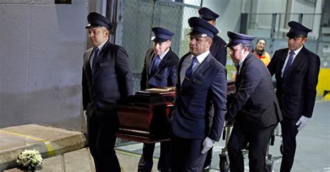 Cuerpo De Fernando Botero Arribó A Bogotá Así Se Llevará A Cabo Su