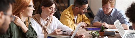 Assistant De Communication Missions Compétences Et Salaire