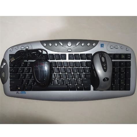 کیبورد و موس بیسیم