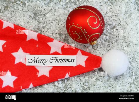 Lustige Weihnachtskarte Mit Hut Und Rote Weihnachtskugel