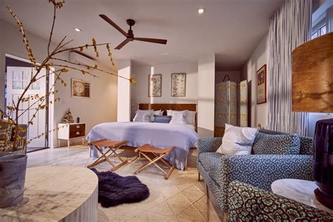 Hamptons Motel Once Owned By Donna Karan Becomes A Room At The Beach