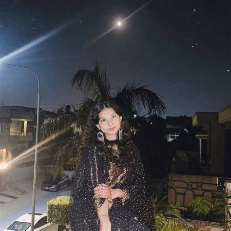 Fama Fatimaarshad • Threads Say More
