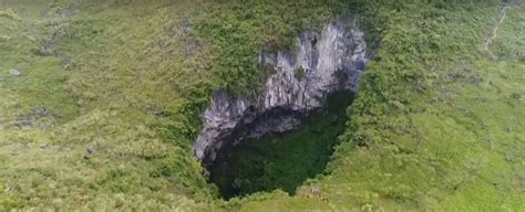 Massive Sinkhole In China Has Led To The Discovery Of A World Class
