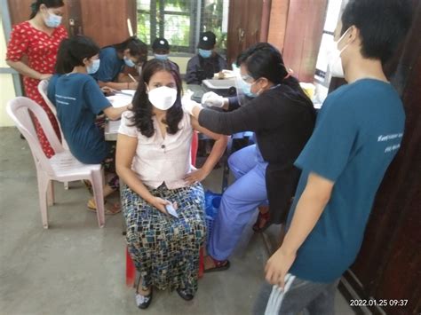 လသာမြို့နယ်တွင် အသက် ၁၈ နှစ်နှင့်အထက် ပြည်သူများအား ကိုဗစ် ၁၉ ရောဂ