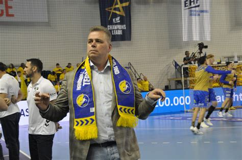Prezes Barlinka Industrii Kielce Bertus Servaas tańczył z radości razem