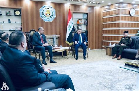 Al Shammari Receives Defense Minister Iraqi News Agency