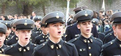 Escuelas Y Campamentos Militares Para Niños Y Adolescentes