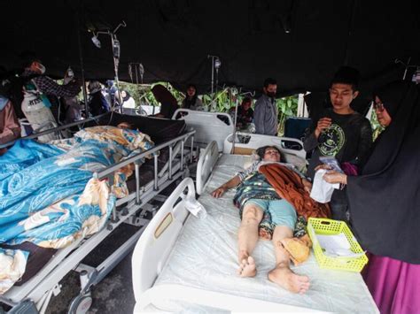 Terremoto na Indonésia deixa pelo menos mortos e centenas de feridos Folha PE