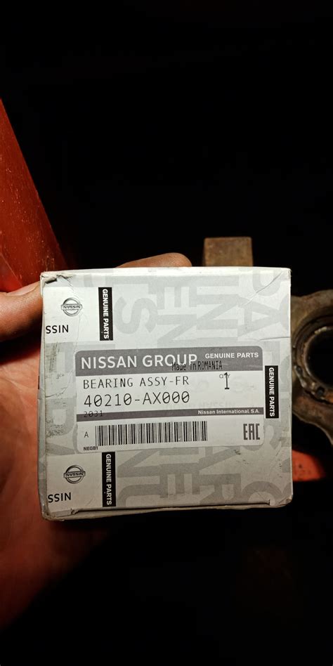Замена переднего левого ступичного подшипника — Nissan Note (1G), 1,6 л ...