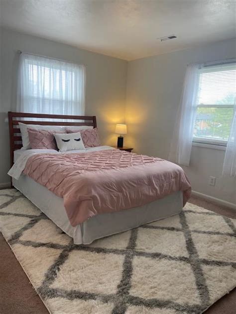 Ivy Manor Apartments Ivy Manor Apartments Llc