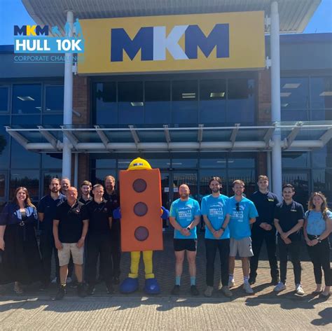Jane Tomlinsons Run For All On Linkedin We Met Bricky The Mkm Building Supplies Mascot This