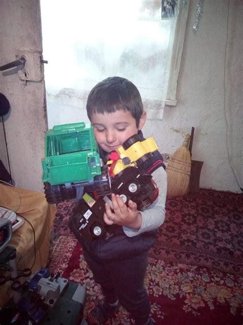 Подай ръка Заедно за по добро бъдеще Home Facebook