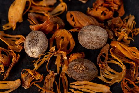 Nutmeg What It Is And How To Use It