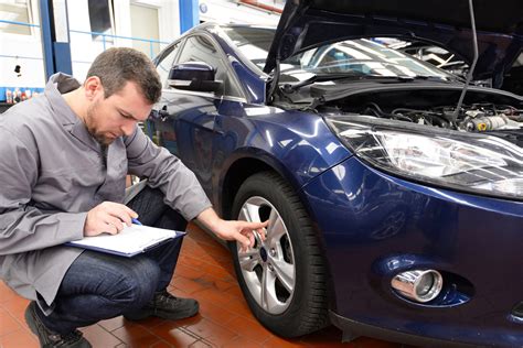 Wann Braucht Man Einen KFZ Gutachter Dein Service